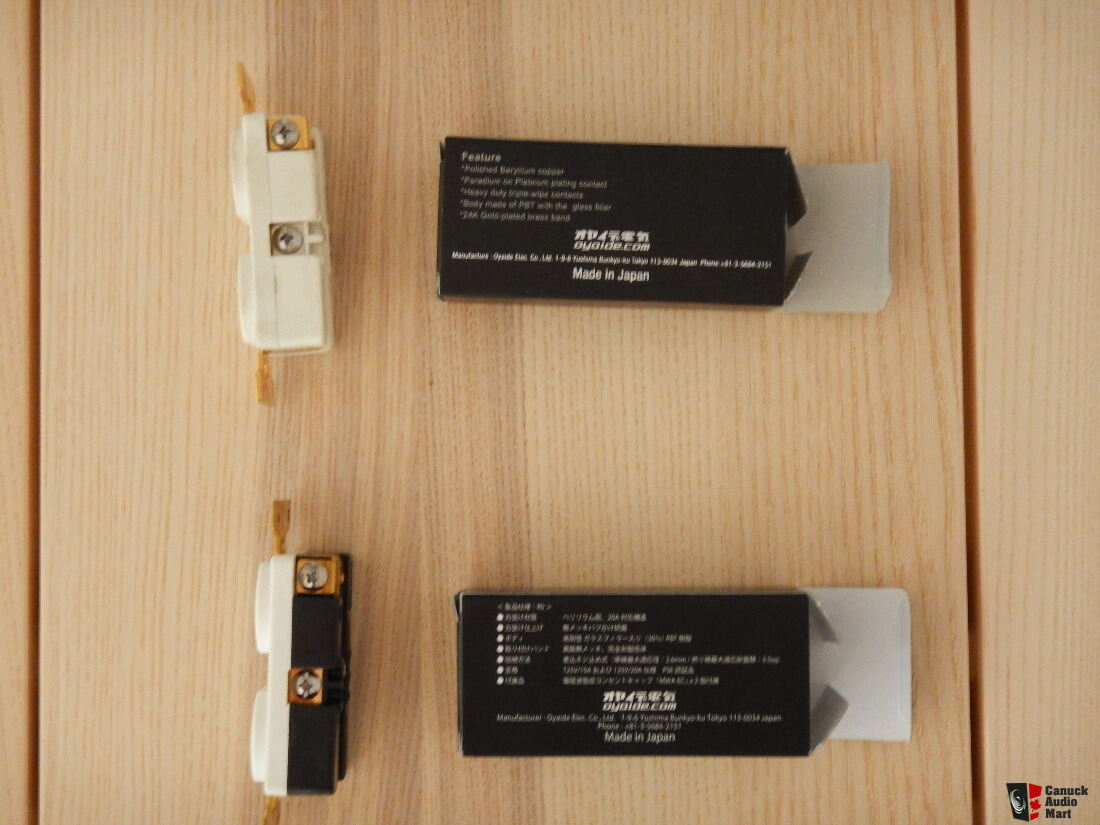 Oyaide R1 and R0 receptacles Photo #2022813 - UK Audio Mart