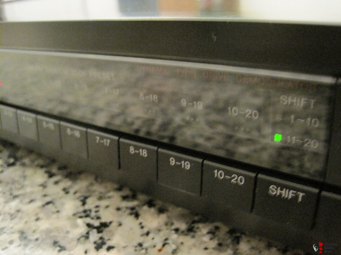 Denon TU-600 AM/FM Stereo Tuner Photo #2030377 - UK Audio Mart