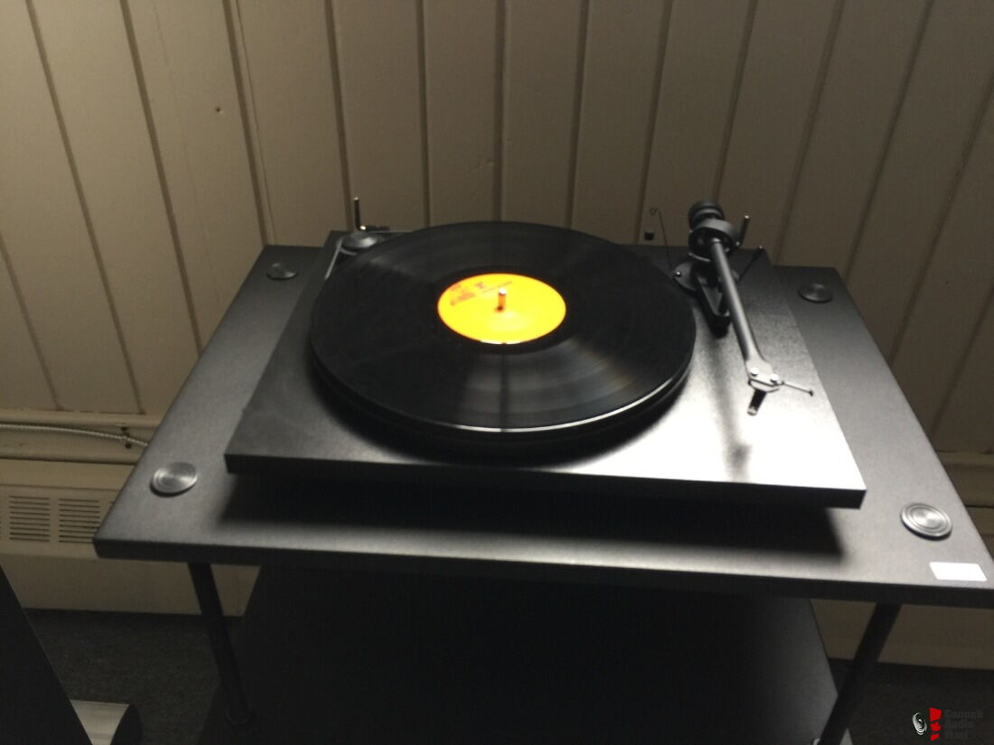 Project Essential II Turntable with Otofon OM5E cartridge Photo ...