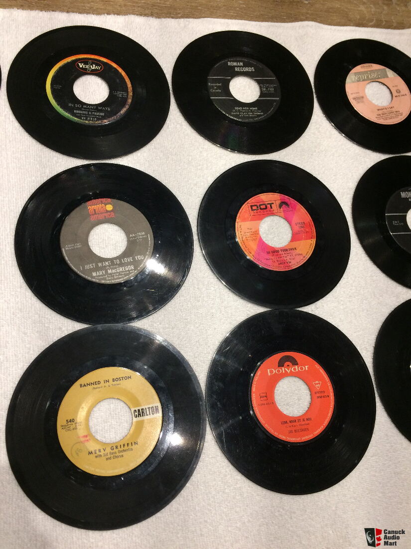 Lot of (56) 45 RPM Vinyl Records "Singles" (Beatles, Rolling Stones ...
