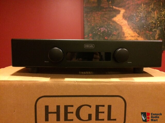 Hegel H80 Integrated Amplifier with RC8 Remote Photo #2065323 - US ...