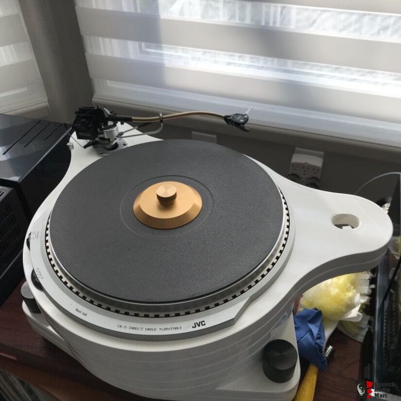 Turntable plinth Photo #2067186 - Canuck Audio Mart