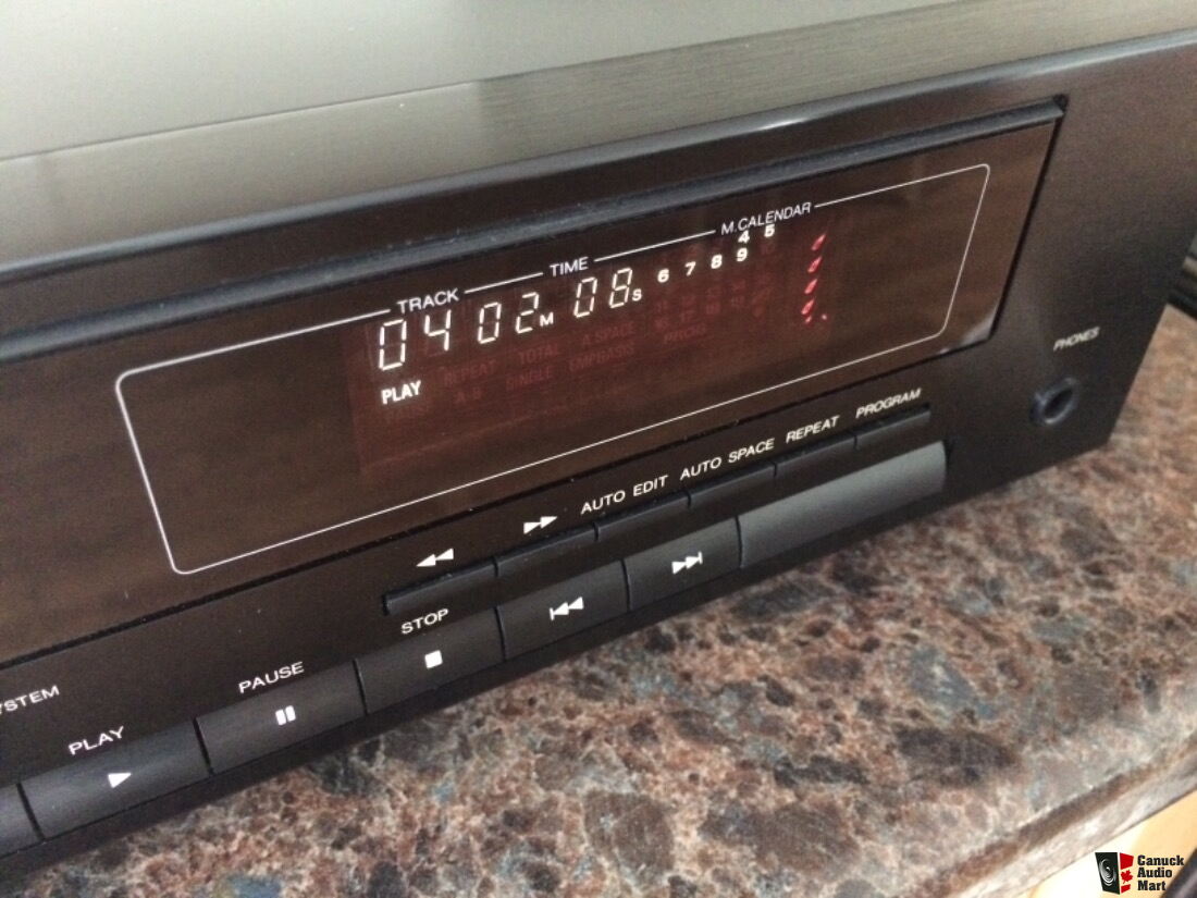 Denon DCD-520 CD Player Photo #2110511 - UK Audio Mart