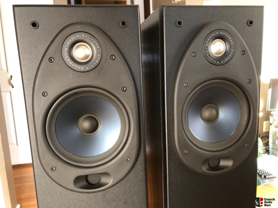 Near Mint POLK AUDIO RT1000i 65lbs each with Powered 6.5" Subwoofers ...