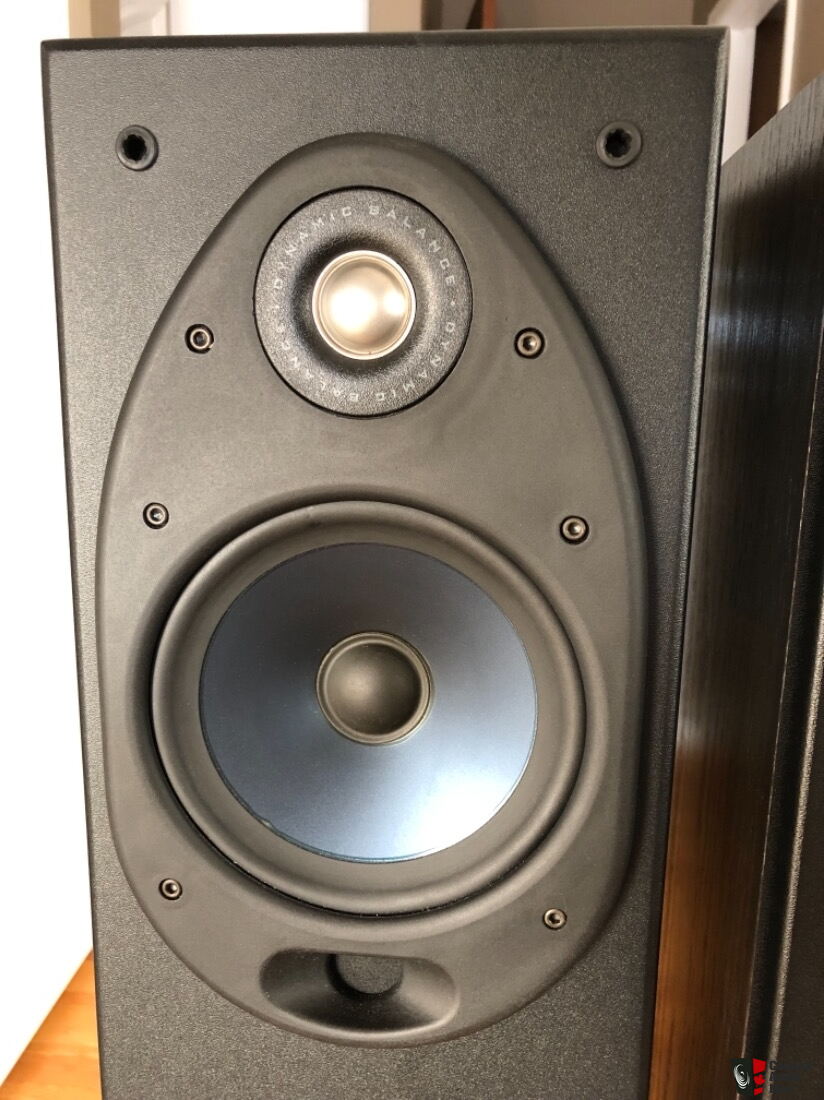 Near Mint POLK AUDIO RT1000i 65lbs each with Powered 6.5" Subwoofers ...