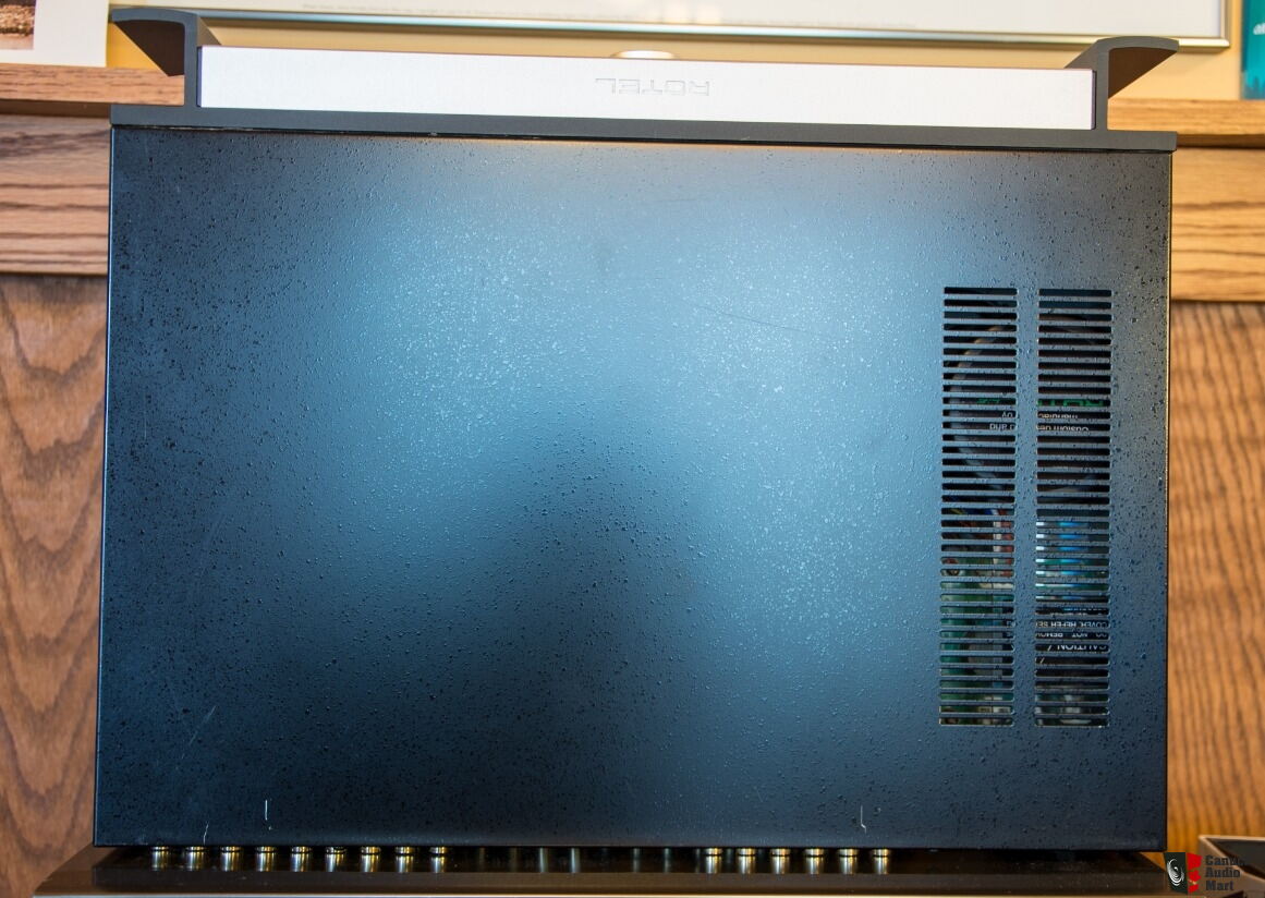 Rotel RSP 1068 Surround sound processor Photo #2137076 - Canuck Audio Mart