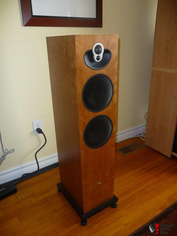 Linn Majik 140 Speakers with upgraded stands! Photo #217442 - Canuck ...