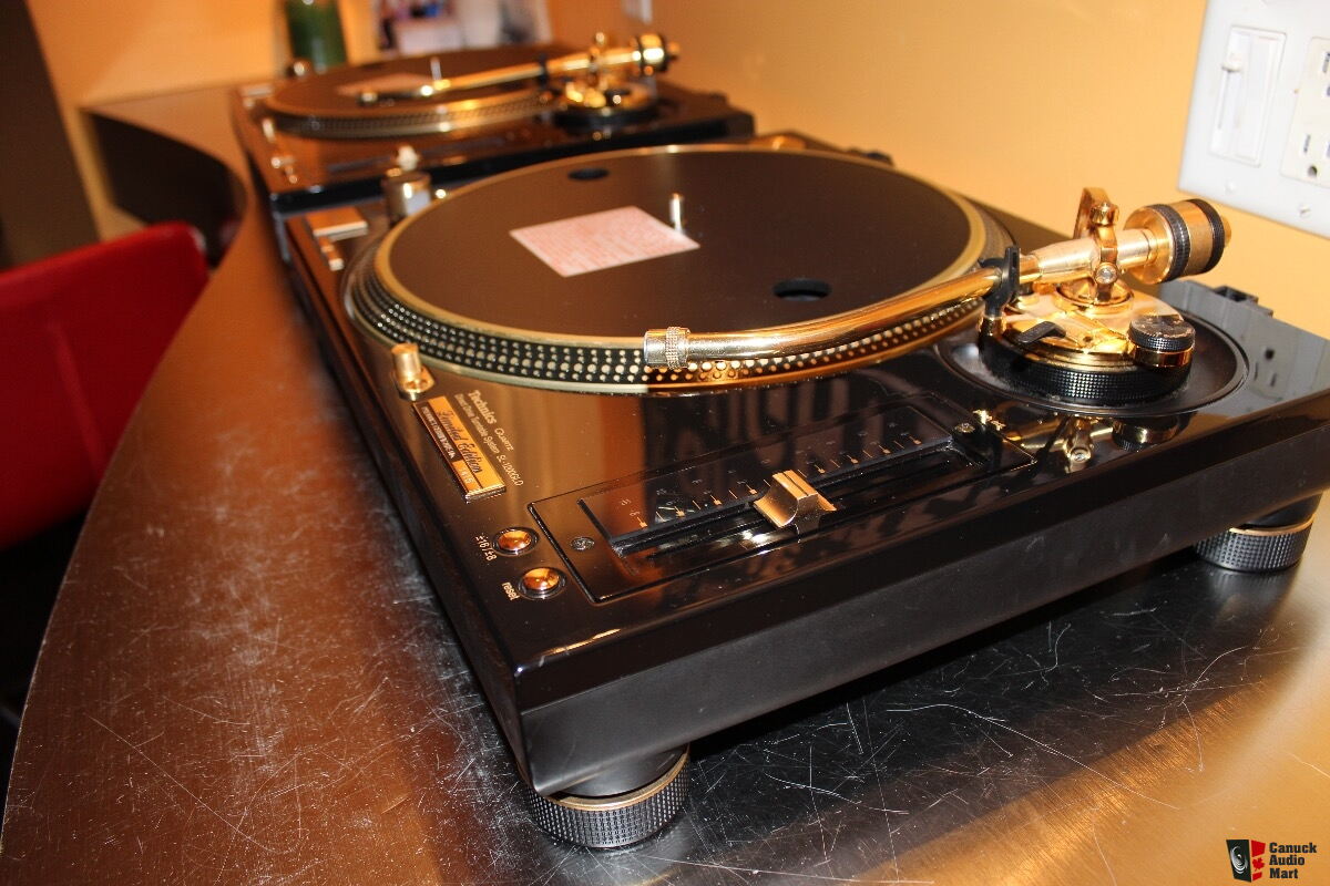 Very Rare Limited Edition Pair of 24 Karat Gold Plated Technics SL-1200 ...