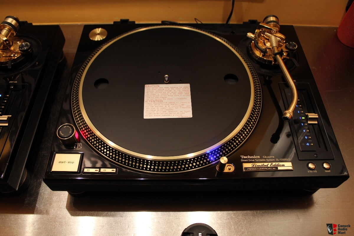 Very Rare Limited Edition Pair of 24 Karat Gold Plated Technics SL-1200 ...