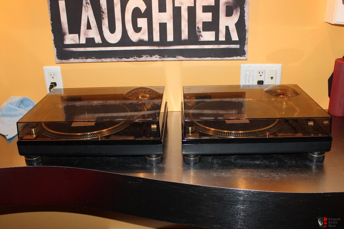 Very Rare Limited Edition Pair of 24 Karat Gold Plated Technics SL-1200 ...