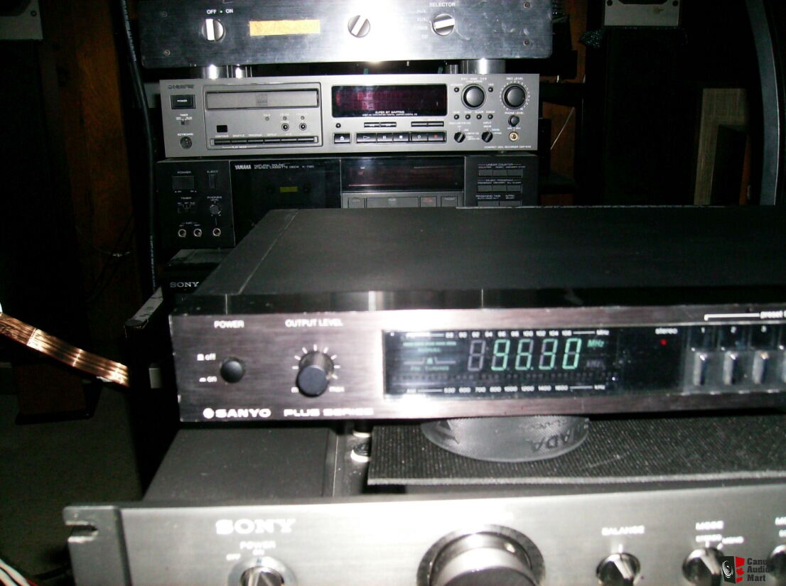 Sanyo Plus Series T55 Digital Tuner Photo #2214961 - UK Audio Mart