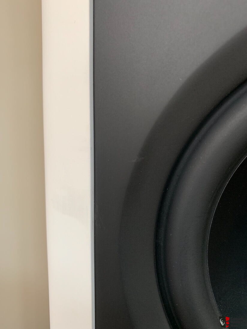 Elac AM200 Active Bookshelf Speakers Photo #2225935 - Canuck Audio Mart