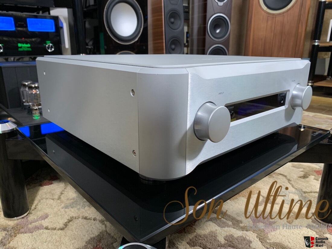 Esoteric I-03 Silver (Used) Dealer Ad - Canuck Audio Mart