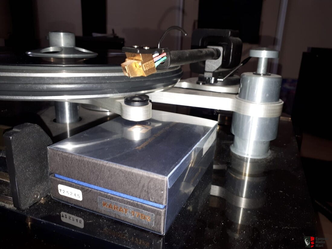 Excellent Condition Dynavector - 17D3 Karat MC Phono Cartridge Photo ...