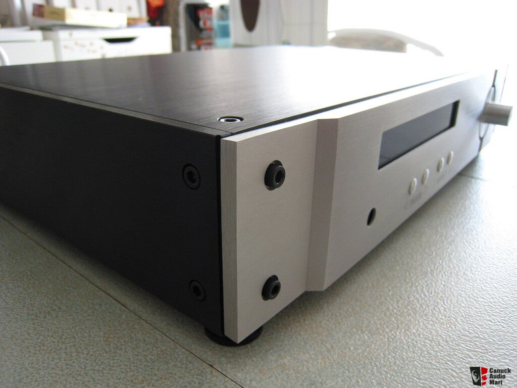 Pass Lab X2.5 Pre-amp Photo #223439 - Canuck Audio Mart