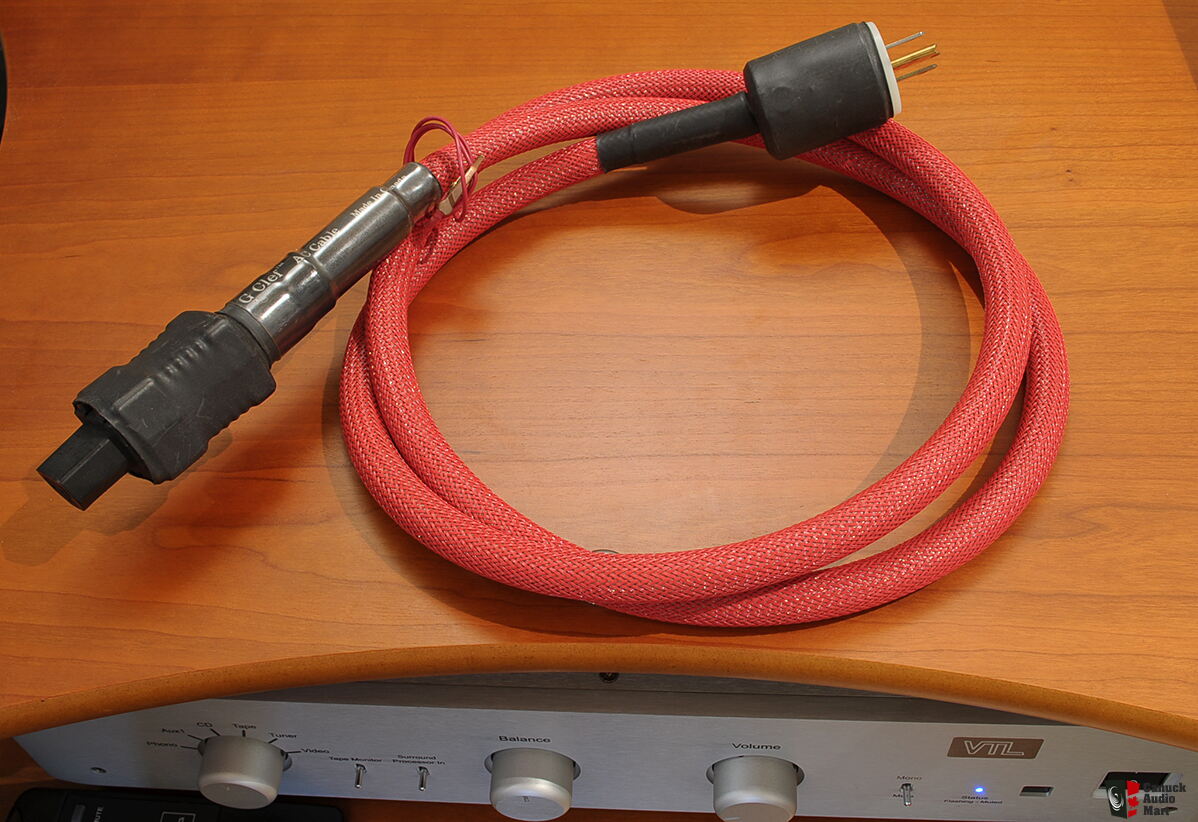 Gutwire G Clef Power Cord Photo #2236927 - UK Audio Mart