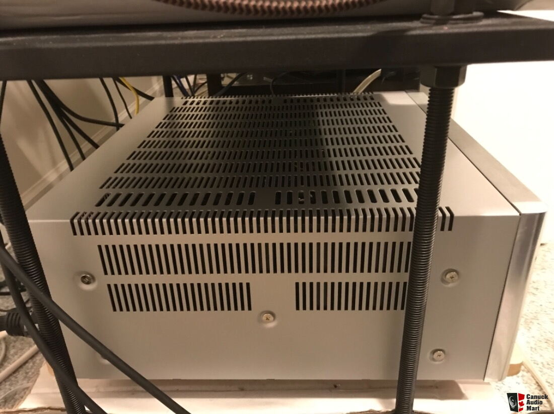 Rotel RMB 1555 Silver Amplifier Photo #2239095 - Canuck Audio Mart