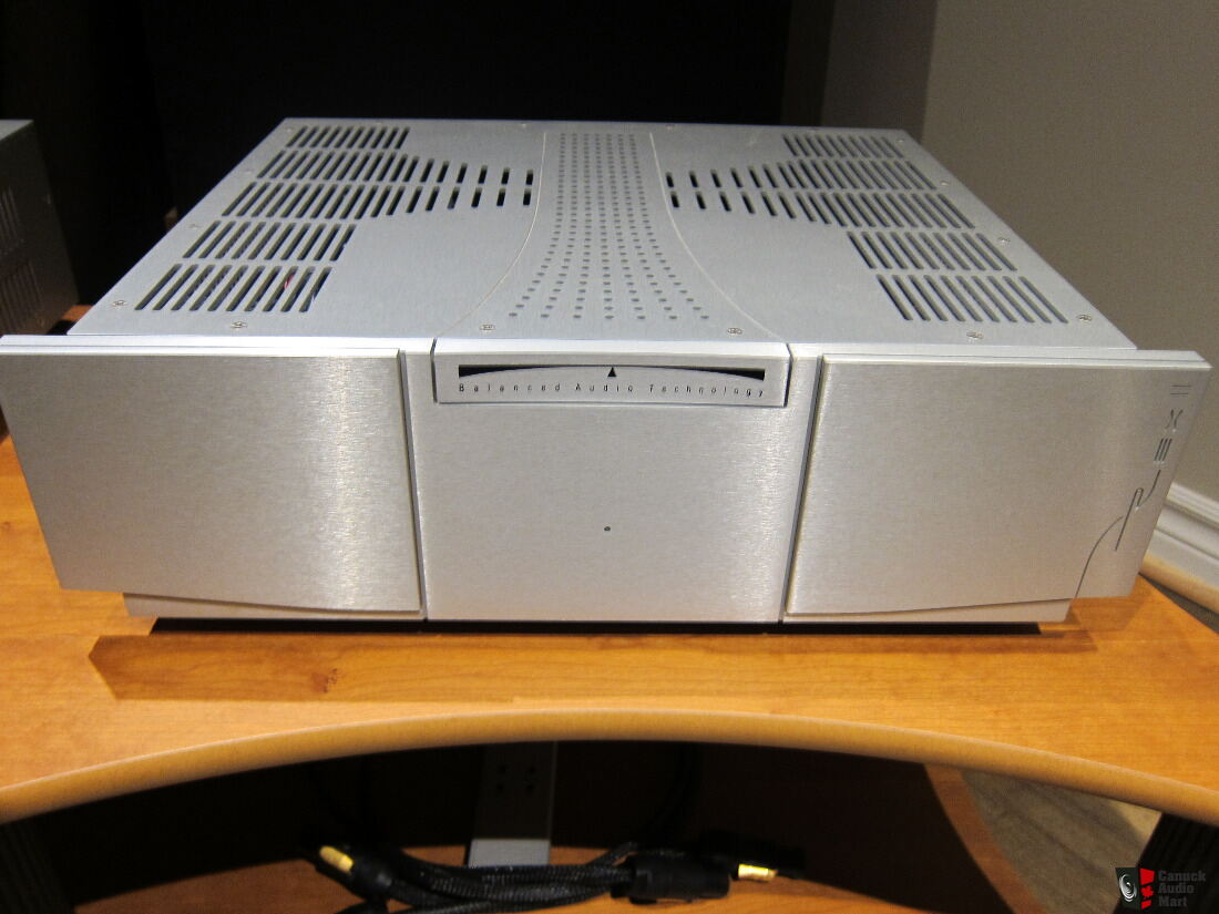 BAT REX 2 preamplifier/linestage with matching power supply (retail ...