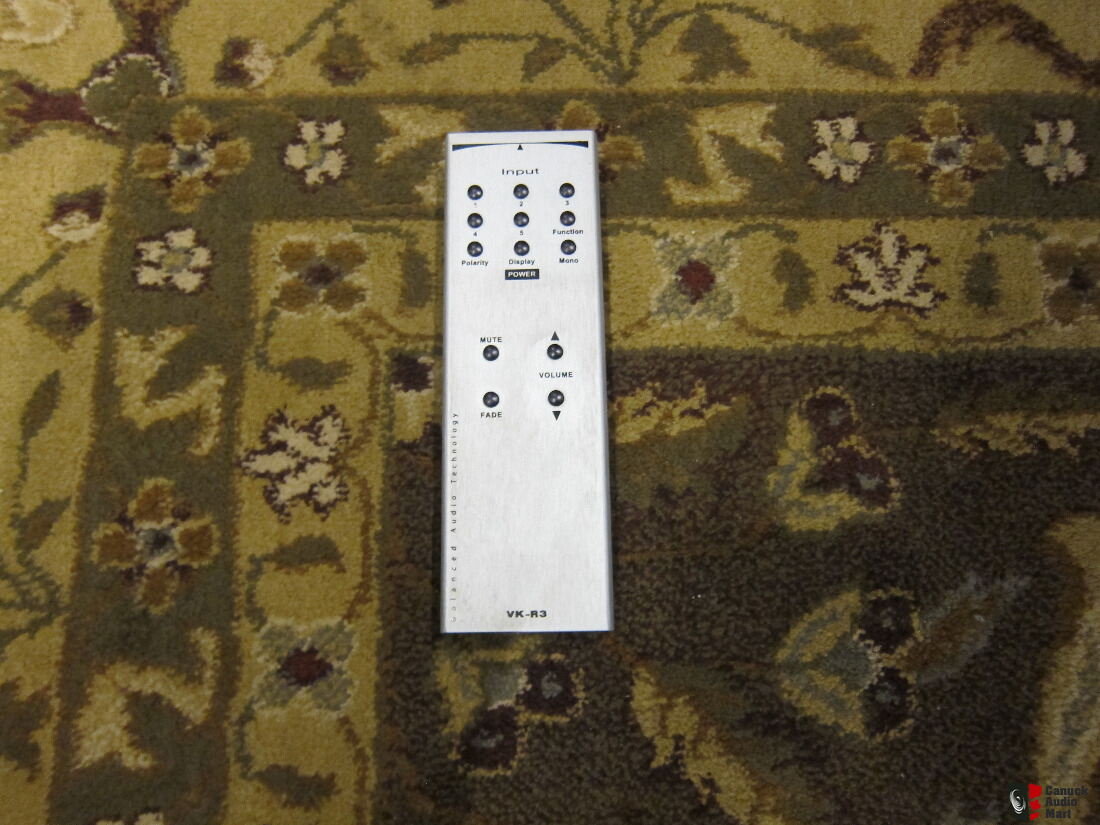 BAT REX 2 preamplifier/linestage with matching power supply (retail ...