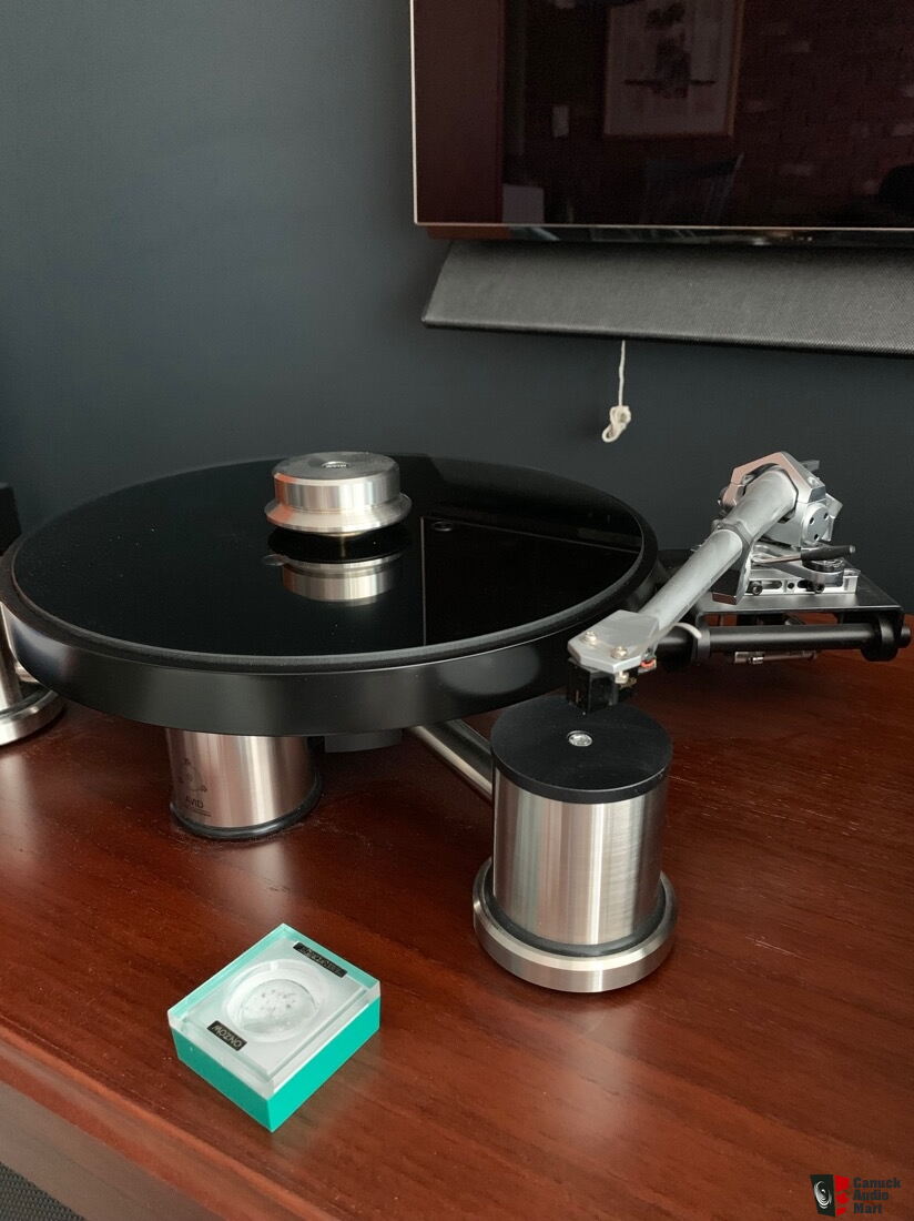 Avid Diva Turntable/SME IV Tonearm/Shelter 501MkII Cartridge Photo ...