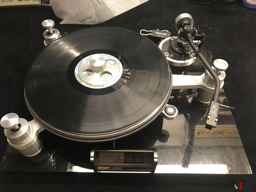 Oracle Delphi MKII with Koetsu SA1100D arm and Koetsu Black cartridge ...