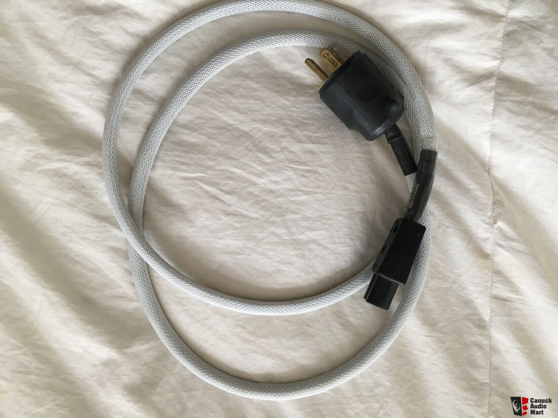 Gut Wire b-12 power cable Photo #2265492 - UK Audio Mart