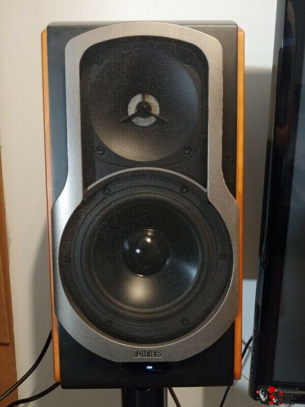 Edifier S2000 PRO & Atlantic Speaker Stand Photo #2268003 - UK Audio Mart
