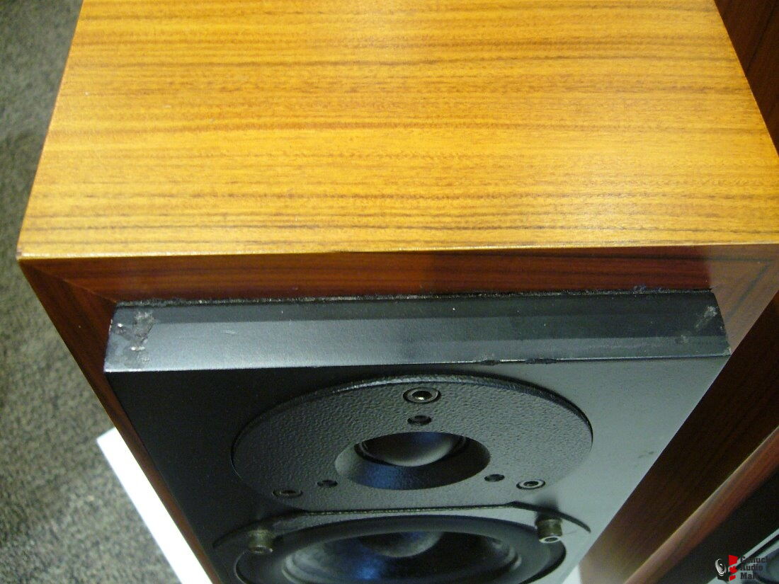 ATC SCM10 bookshelf Speakers Photo #2274038 - UK Audio Mart