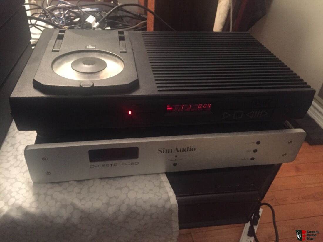 Rega Planet CD player, made in UK Photo #2302876 - Aussie Audio Mart