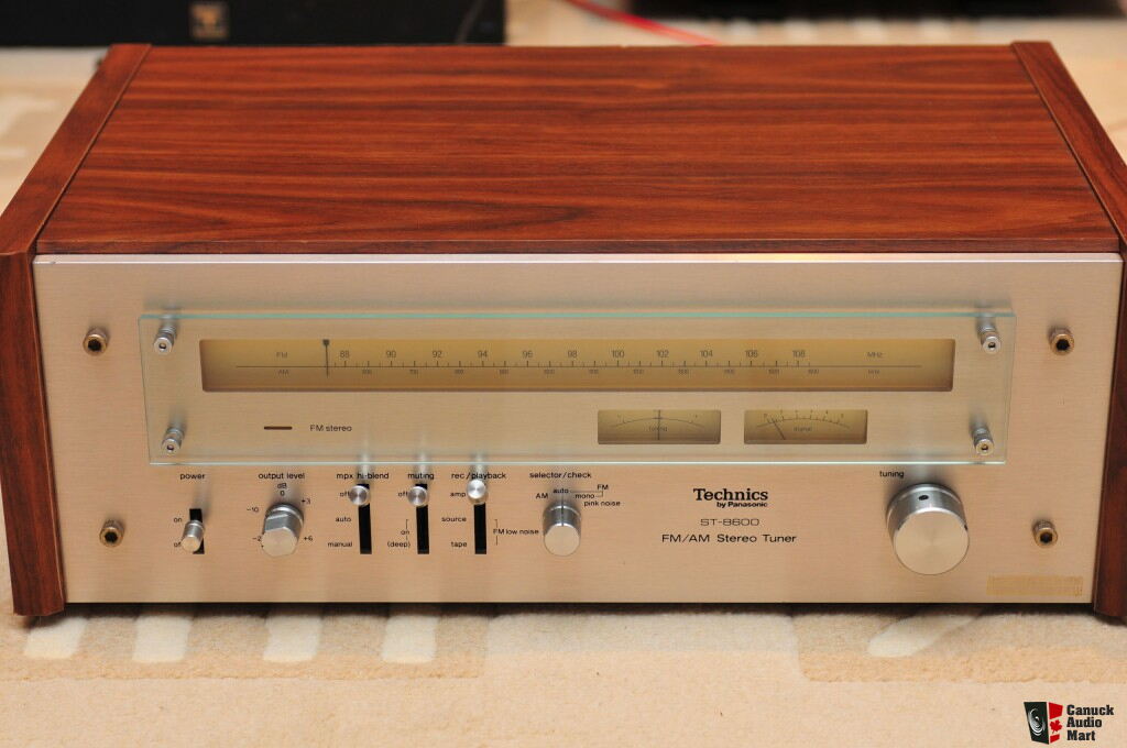 Technics ST-8600 Tuner. Extremely Nice Classic! For Sale - Canuck Audio ...