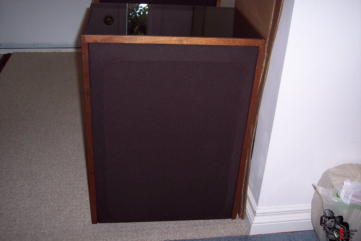 JBL L65 speakers complete with glass top Excellence Condition For Sale ...