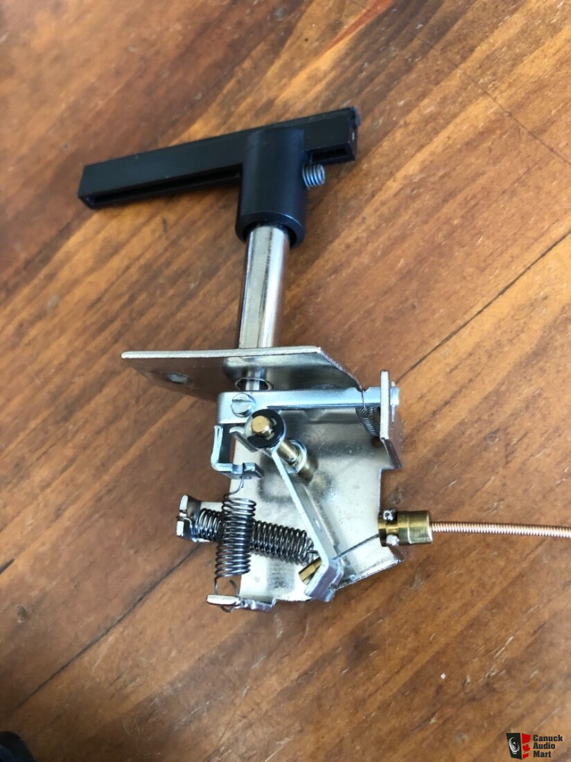 Thorens tonearm lift mechanism Photo #2338179 - US Audio Mart