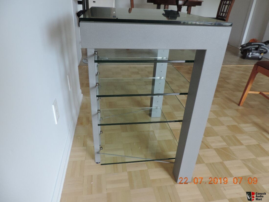 Schroers & Schroers Focus 72 audio stand Photo #2339258 - UK Audio Mart