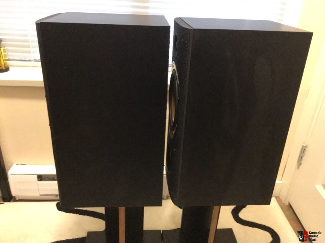 B&W DM602 S3 Bookshelf Speakers Photo #2346315 - US Audio Mart