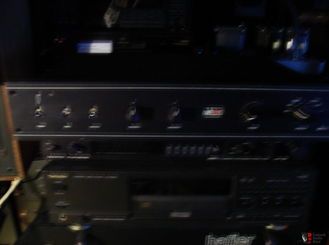 Melos MA-111 Tube Preamp w/Phono Photo #2349349 - Canuck Audio Mart