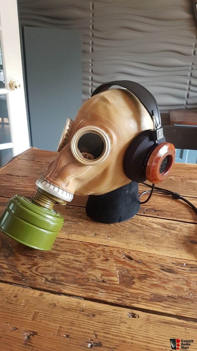 Headphone stand Genuine Soviet gas mask Photo #2352398 - UK Audio Mart