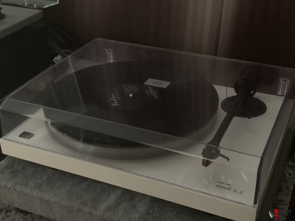 Music Hall MMF 2.2 White Turntable with with upgraded Ortifon red ...