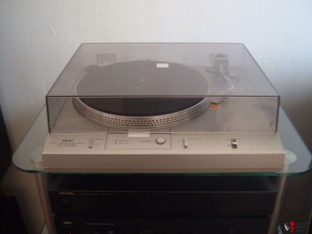 AKAI AP-D30 DIRECTDRIVE TURNTABLE W/MATCHING AKAI RS90 CARTRIDGE Photo ...