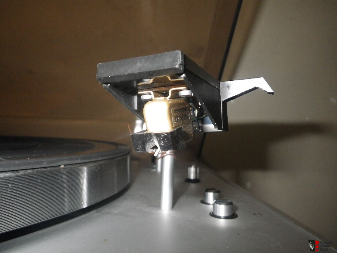 Philips 212 Turntable. Made in Holland Photo #2369071 - Canuck Audio Mart