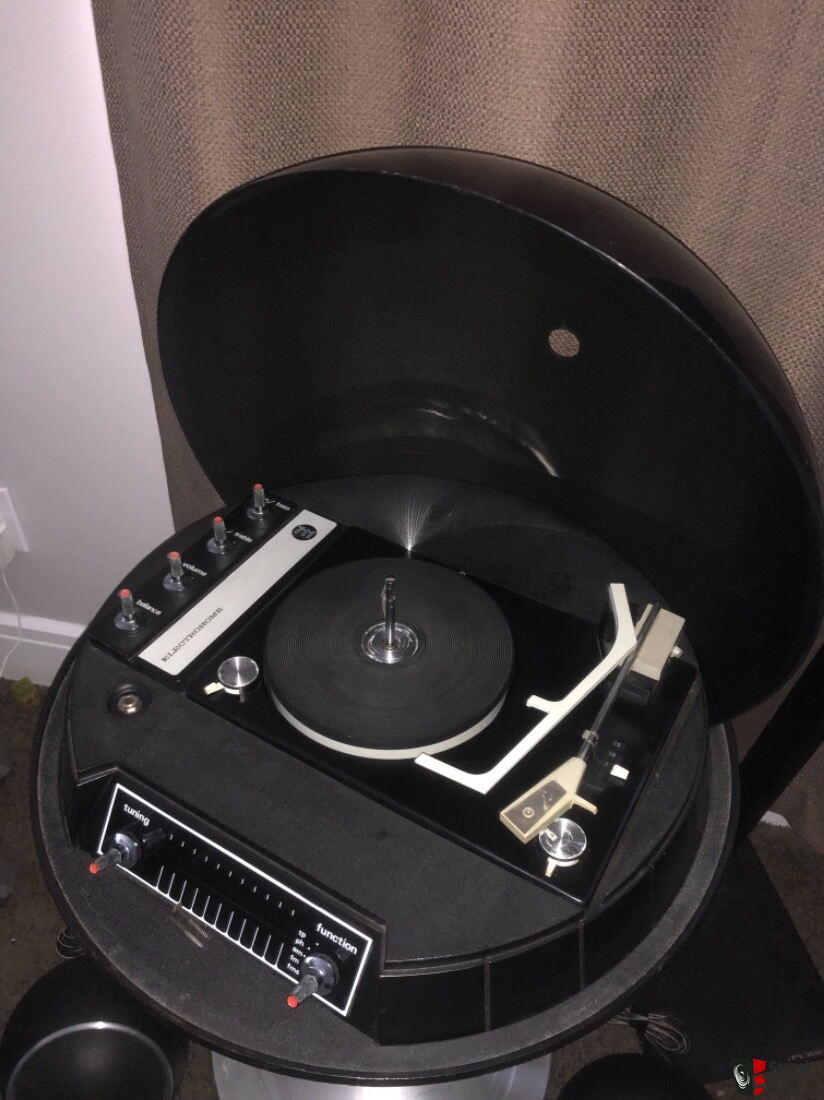 Electrohome Apollo 711 record player with matching globe speakers Photo ...