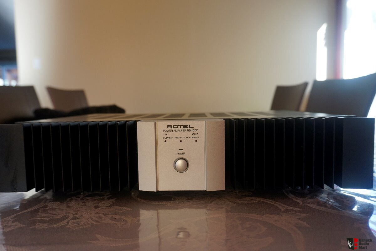 Audiphile Rotel 1050 Power Amp Photo #2409599 - Canuck Audio Mart