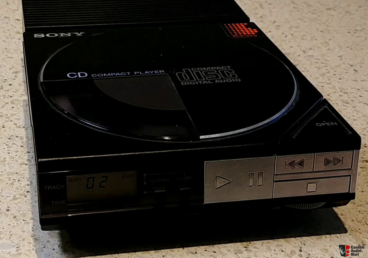 Sony D5 cd player 1985 working *on hold Photo #2415278 - UK Audio Mart