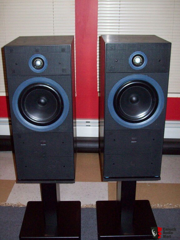 B W Matrix 2 Series 2 Photo 241611 Canuck Audio Mart b-w-matrix-2-series-2-photo-241611-canuck-audio-mart