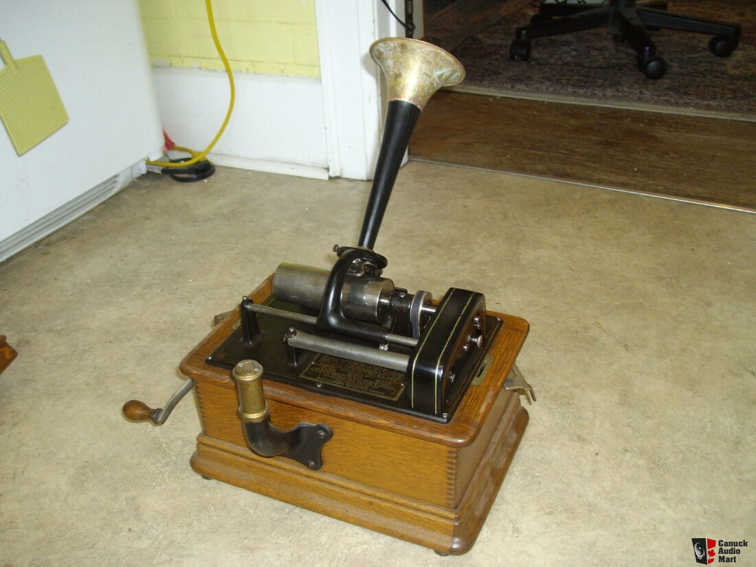 1908 Thomas Edison Model D cylinder phonograph Photo #2426397 - Canuck ...