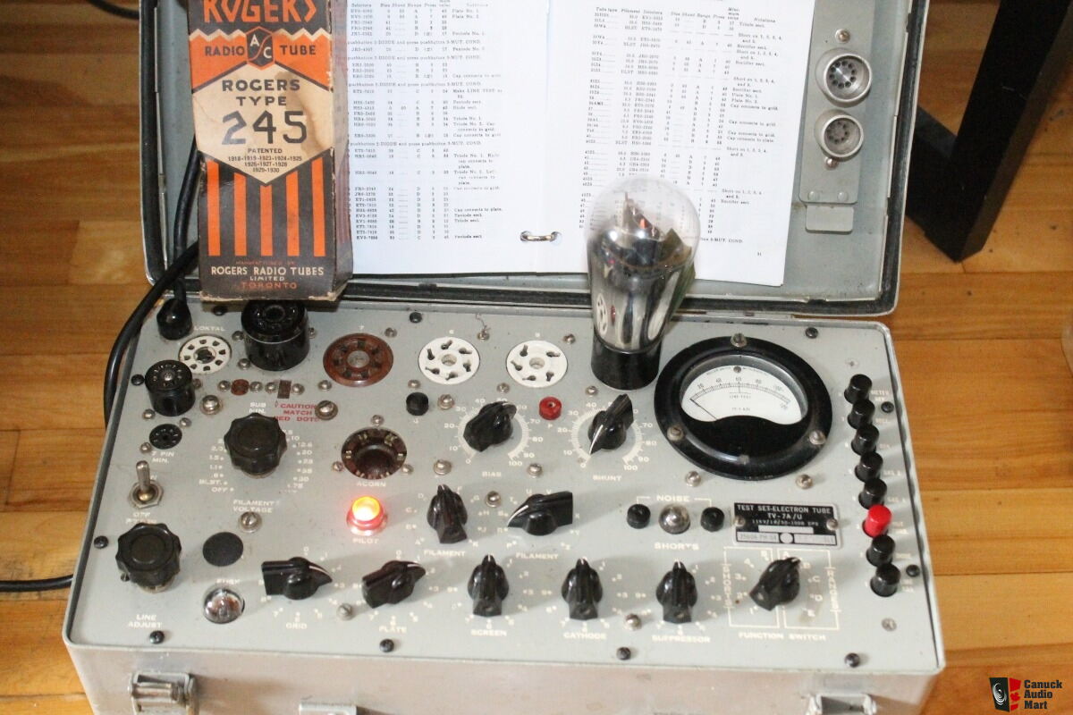 Rogers 245 globe tube manufactured by Rogers Radio Toronto Photo ...