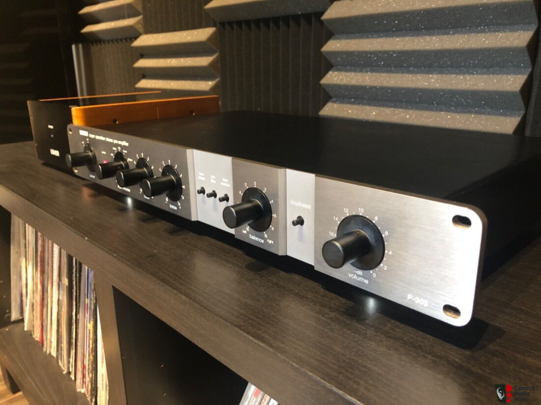 Usher P-303 stereo preamplifier Photo #2449944 - UK Audio Mart