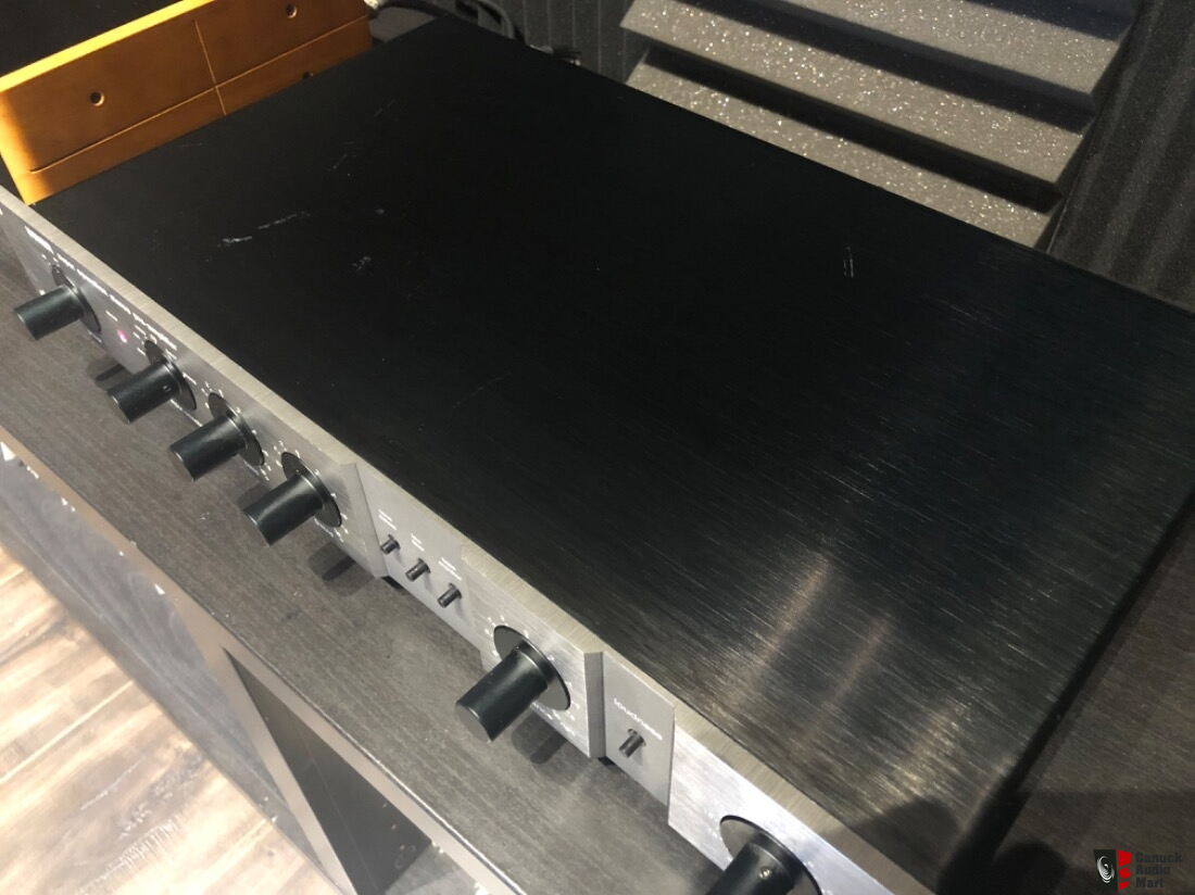 Usher P-303 stereo preamplifier Photo #2449948 - Canuck Audio Mart