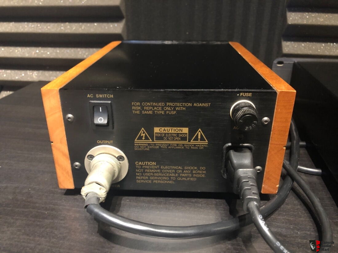 Usher P-303 stereo preamplifier Photo #2449945 - UK Audio Mart
