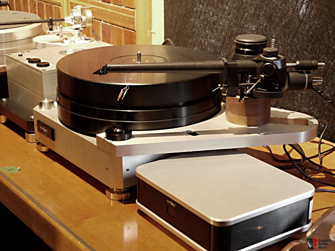Acoustical Systems Amari Turntable Photo #2450803 - Canuck Audio Mart