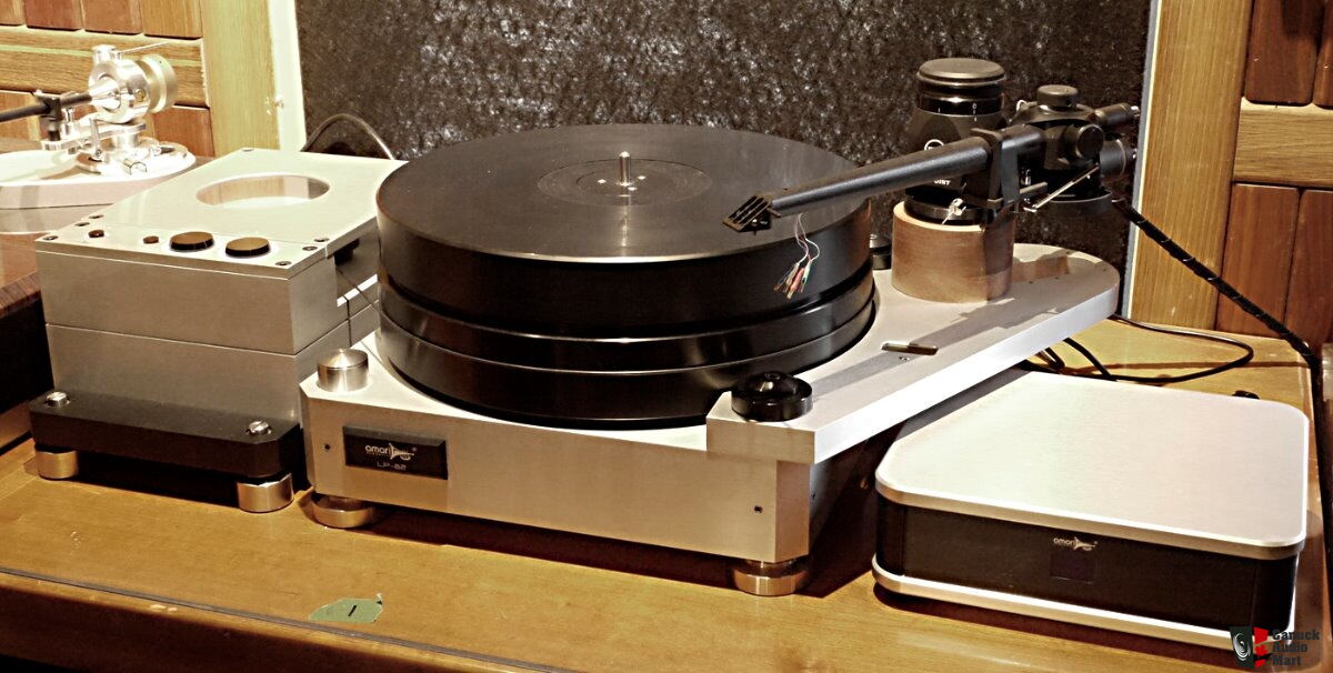 Acoustical Systems Amari Turntable Photo #2450801 - US Audio Mart